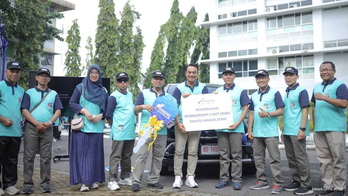 UMS Terima Empat Unit Mobil dari Bank Jateng Syariah untuk Perkuat ...